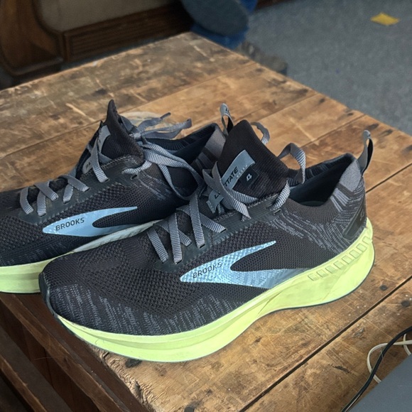 Brooks | Shoes | Brooks Black And Neon Elevate 4 | Poshmark